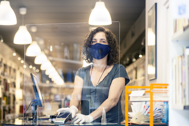 Certification for masks for workers now available in Québec - Retail ...