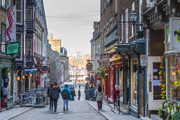 Quebec curfew lifted, terraces to open and reopening plan - Retail ...