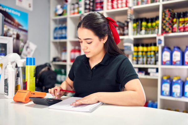 Retail Education & Training Programs | Retail Council of Canada